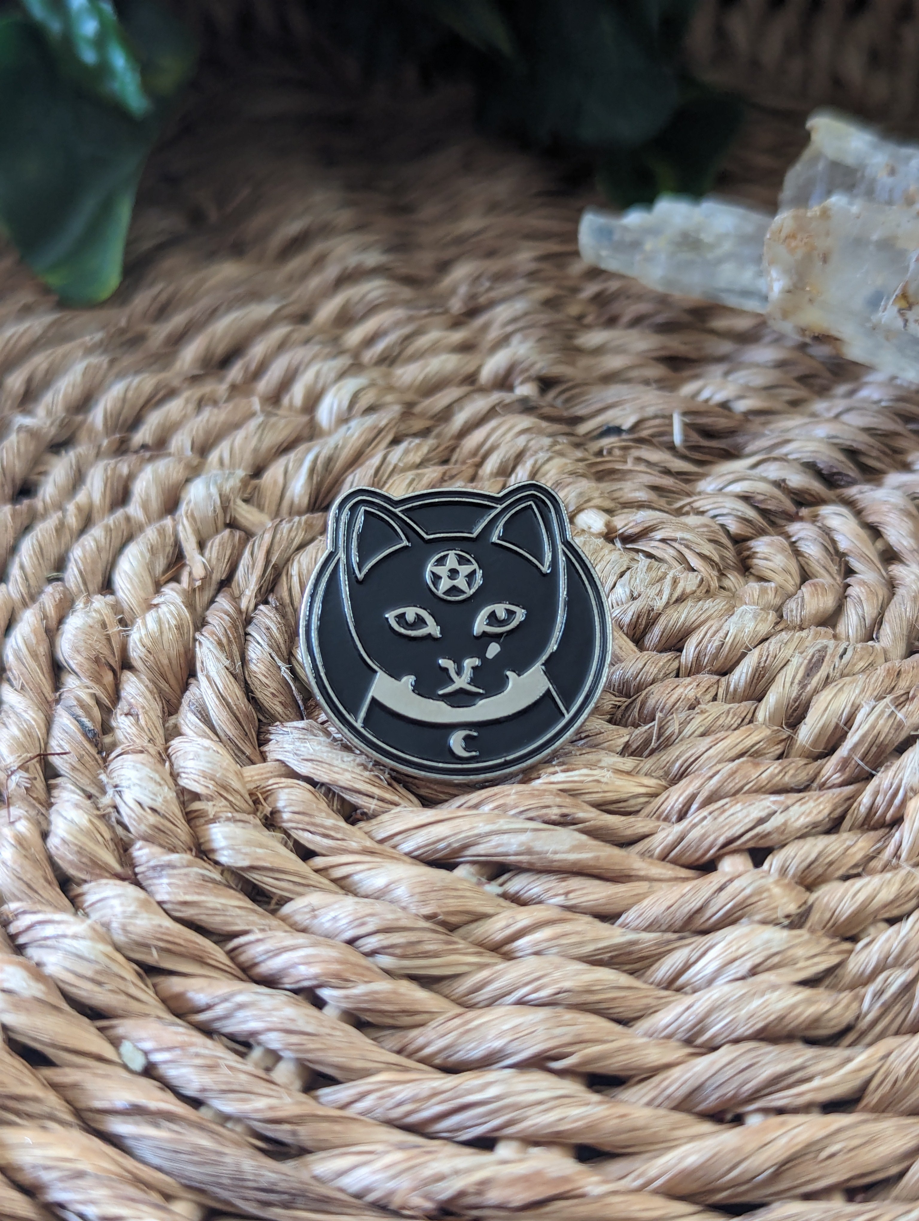 Arcane Kitty Pin – Triakoras